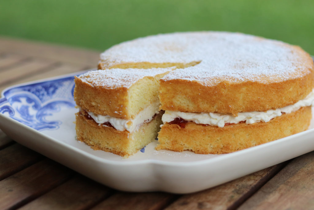 Victoria Sandwich Cake – Erin Brighton
