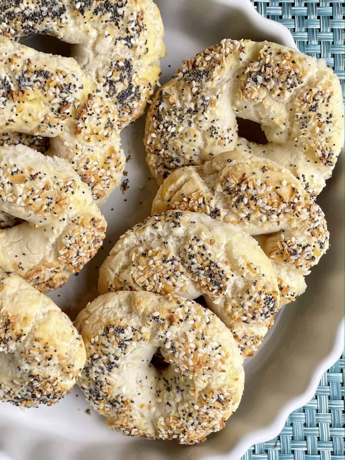 Easy Bagel Bar Ideas For Brunch – Erin Brighton